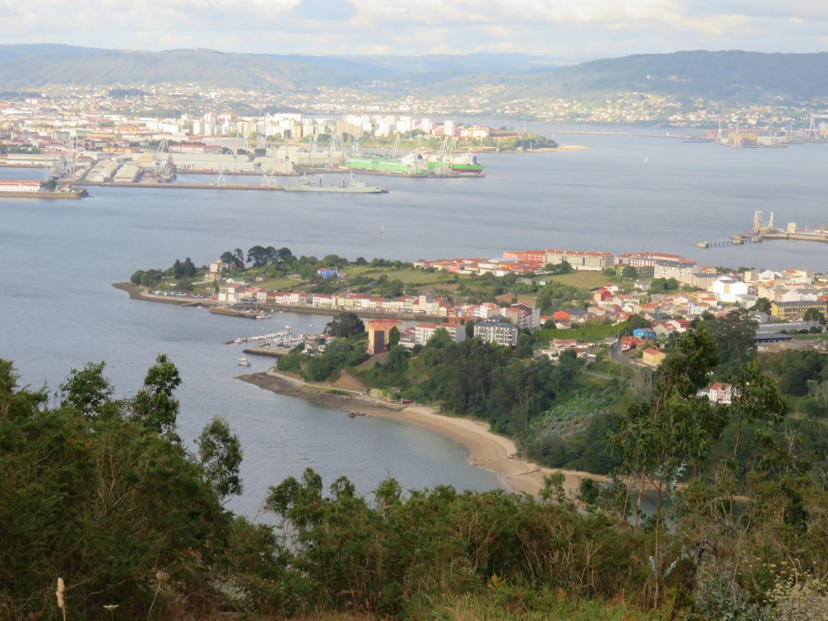 El mirador de A Bailadora y las baterías de Montefaro en Ares, en la ...