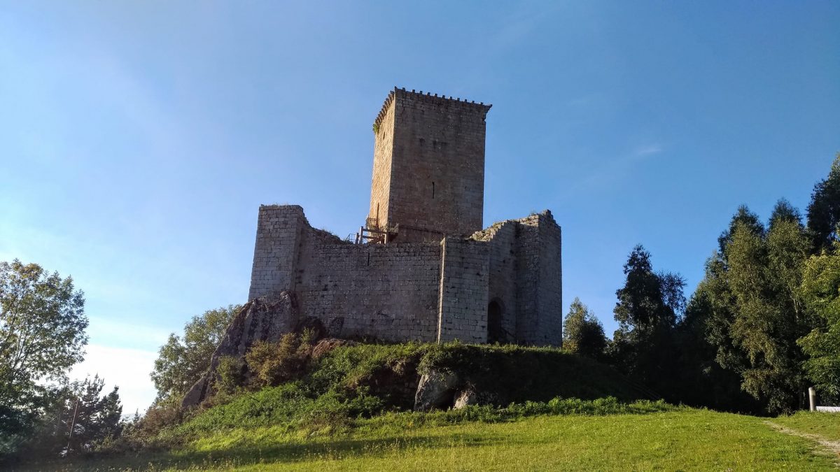 El Castillo de Moeche, una fortaleza cargada de historia. - El viajero ...