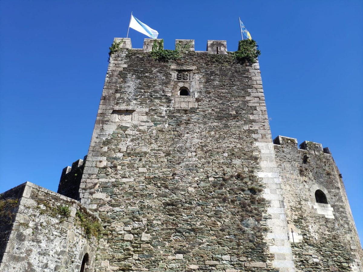 El Castillo de Moeche, una fortaleza cargada de historia. - El viajero ...